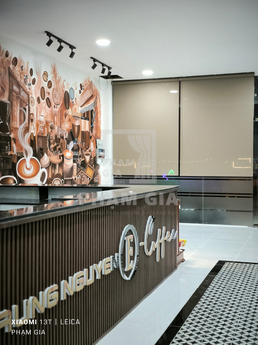 LẮP ĐẶT RÈM CUỐN TẠI TRUNG NGUYÊN COFFEE